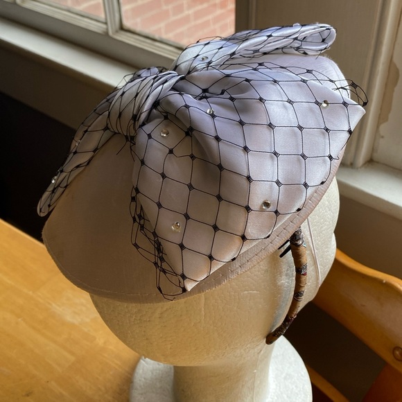 Swan Hat | Accessories | Vintage Swan Hat Ladies Womens White Mesh Cap ...